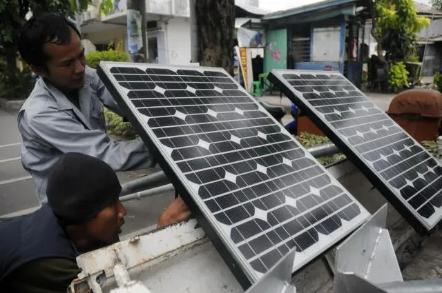 PANEL SURYA - Espos.id