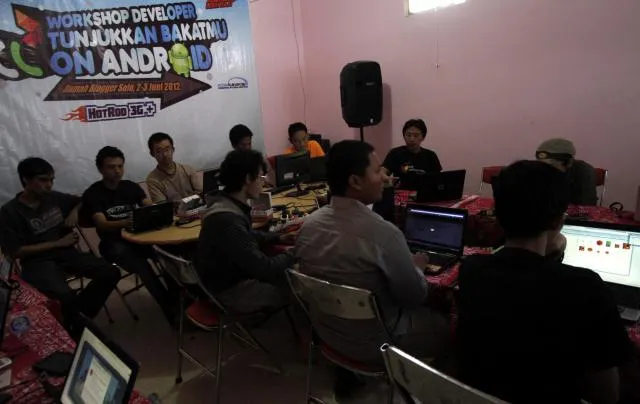 PELATIHAN APLIKASI ANDROID - Espos.id | Espos Indonesia dari Solo untuk Indonesia