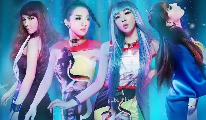 AKTIVITAS 2Ne1 : Luncurkan Crush, 2Ne1 Gusur SNSD - Espos.id