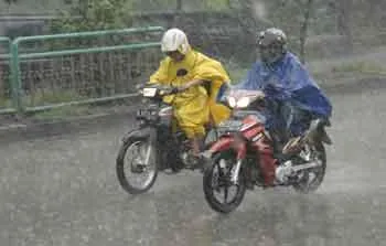 TIPS OTOMOTIF : Ini Cara Efektif Merawat Motor Saat Musim Hujan - Espos.id | Espos Indonesia ...