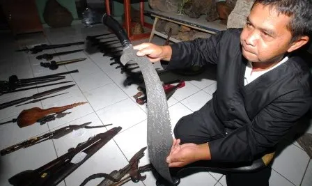 FOTO MUSEUM PUSAKA GALUH : Begini Koleksi Benda Pusaka Kerajaan Galuh ...