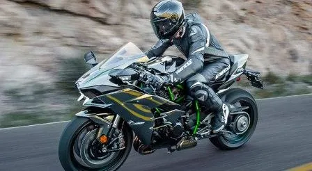 SEPEDA MOTOR TERBARU : Kecepatan Tertinggi Ninja H2R hingga 400 km/Jam ...