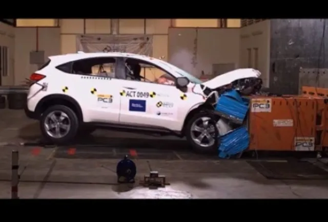 MOBIL HONDA : HR-V Sengaja Ditabrakkan, Begini Hasilnya - Espos.id ... MOBIL HONDA : HR-V Sengaja Ditabrakkan, Begini Hasilnya - Espos.id ...