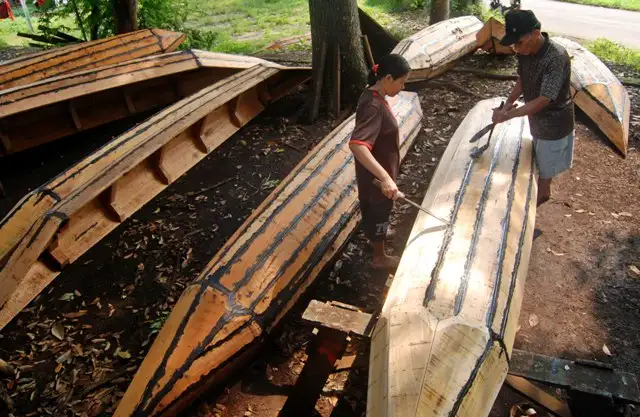 FOTO PEMBUATAN PERAHU : Permintaan Perahu Meningkat - Espos.id