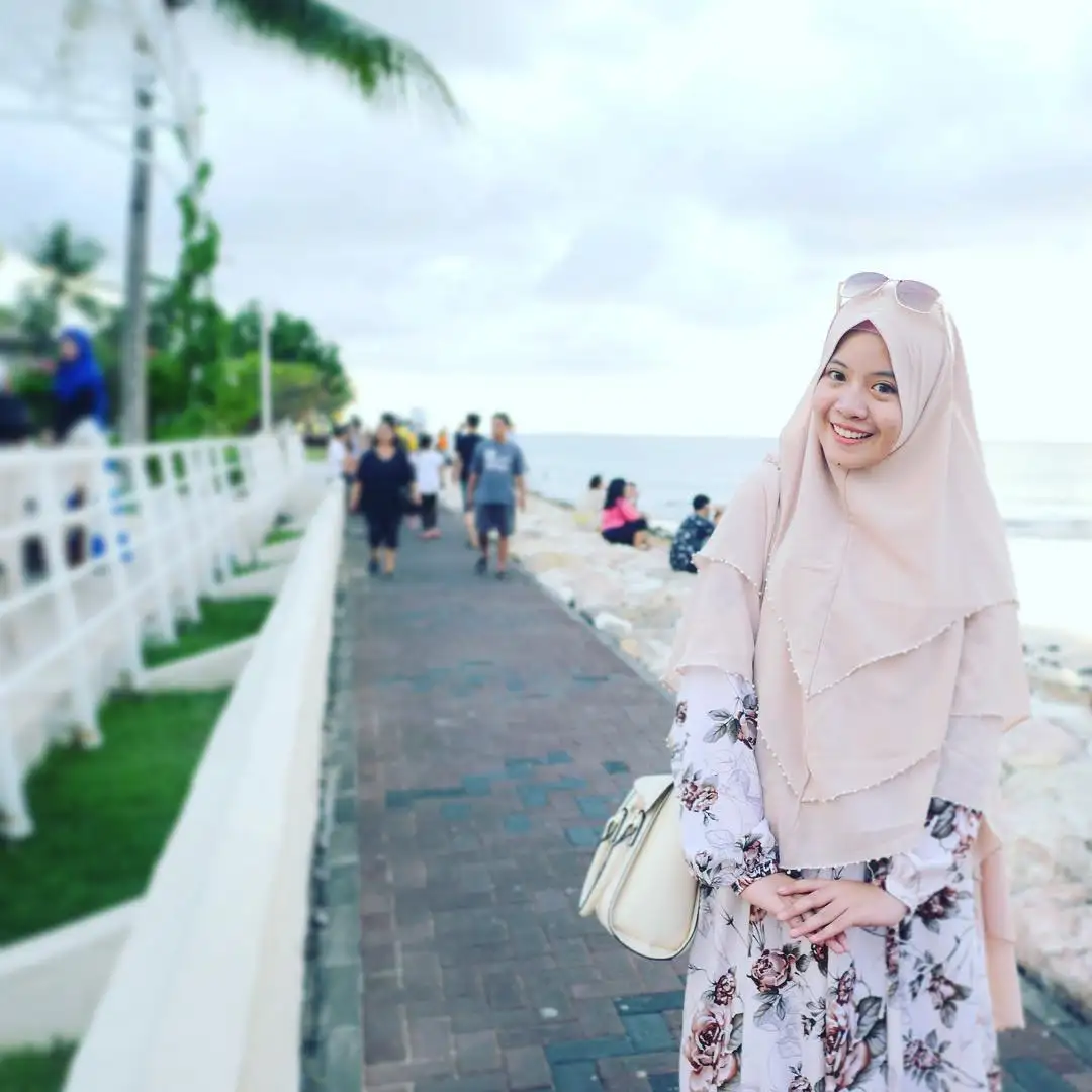 KISAH INSPIRATIF : Khadijah Azzahra Masih Usia 20 Tahun Sudah Jadi ...