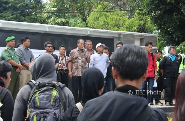 PROYEK PANAS BUMI KARANGANYAR : Dukung Aksi Penolakan, Bupati Yuli Ikut ... PROYEK PANAS BUMI KARANGANYAR : Dukung Aksi Penolakan, Bupati Yuli Ikut ...