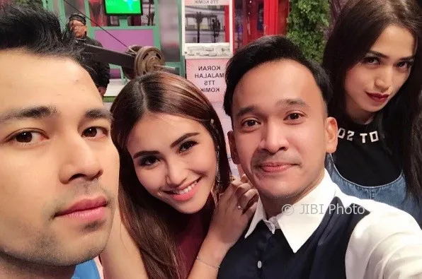 SENSASI ARTIS : Soal Kabar Perseteruan dengan Jessica, Ayu Ting Ting ... SENSASI ARTIS : Soal Kabar Perseteruan dengan Jessica, Ayu Ting Ting ...
