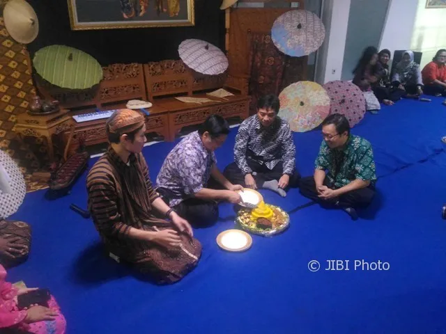 HUT SOLOPOS FM : Nuansa Optimistis & Pantang Menyerah pada Perayaan HUT ... HUT SOLOPOS FM : Nuansa Optimistis & Pantang Menyerah pada Perayaan HUT ...