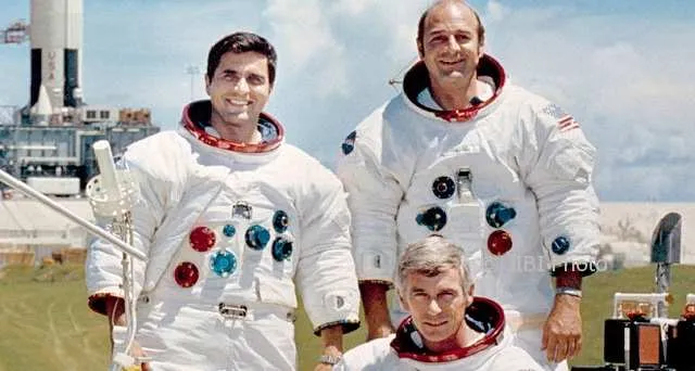 Catatan Sejarah Dunia Hari Ini, 11 Desember: Apollo 17 Mendarat di ...