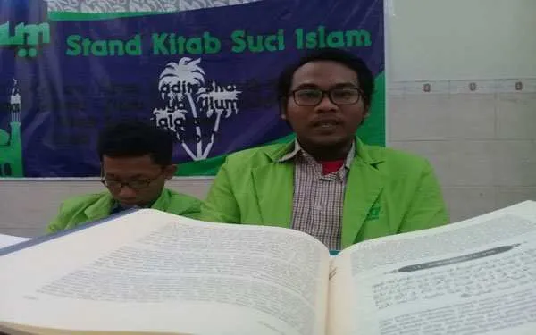 PAMERAN SEMARANG : Kitab Suci Berbagai Agama Ditampilkan di Pameran Ini... - Espos.id