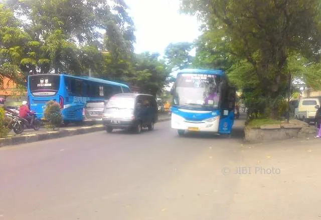 TRANSPORTASI SOLO : Baru 2 Hari Beroperasi, Bus BST Koridor 3 Masih ...