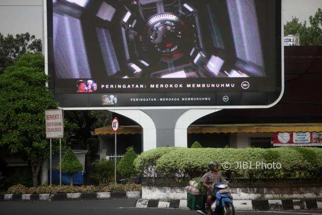 Flyover Segera Dibangun, Videotron di Manahan Solo Dibongkar - Espos.id