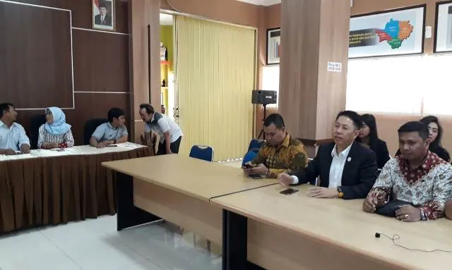 Alasan Henry Indraguna Incar Gibran: yang Tua Harus Diregenerasi ... Alasan Henry Indraguna Incar Gibran: yang Tua Harus Diregenerasi ...