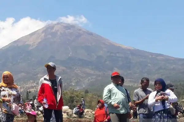 Jalur Pendakian Gunung Sindoro dan Sumbing Ditutup - Espos.id