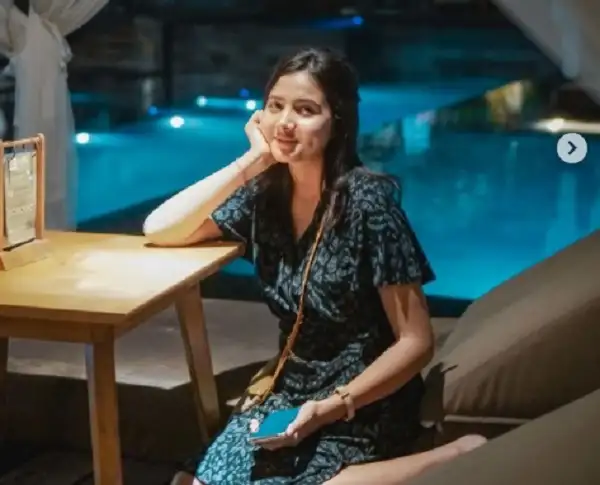 Profil Bulan Sutena, Tiktoker Cantik Pelantun Lagu Aku Terpesona - Espos.id