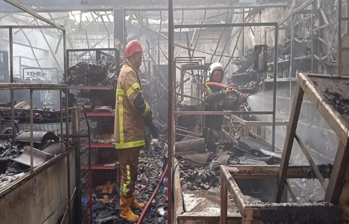 Kebakaran Toko di Karanganom Klaten Diketahui dari 2 Pemuda Nongkrong - Espos.id