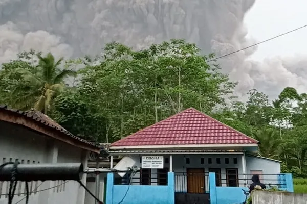 Sejarah Erupsi Gunung Semeru di Lumajang Jatim - Espos.id | Espos ... Sejarah Erupsi Gunung Semeru di Lumajang Jatim - Espos.id | Espos ...