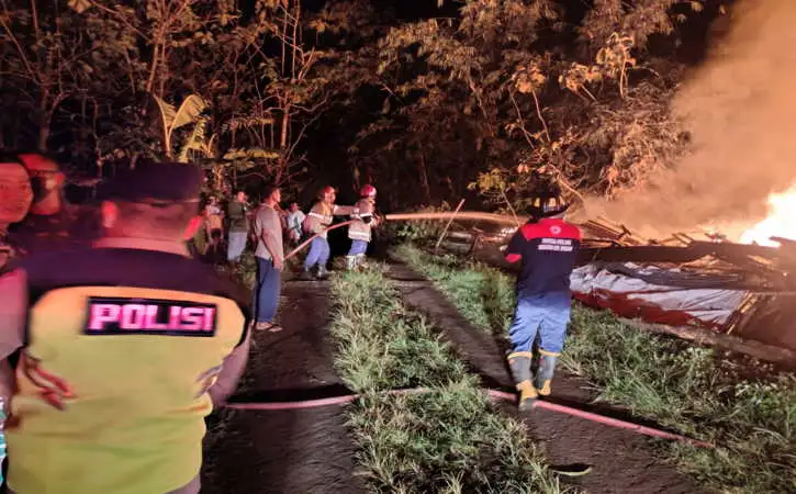 Kebakaran Kandang di Simo Boyolali, Ribuan Ekor Ayam Ikut Terbakar - Espos.id
