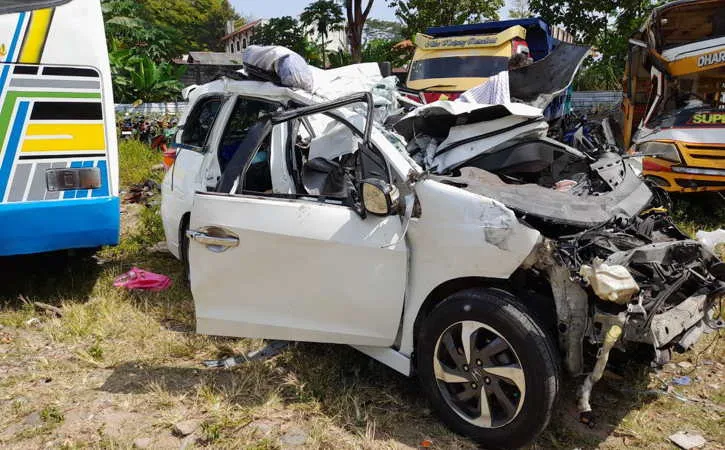 3 Orang Meninggal dan 4 Terluka, Begini Kronologi Kecelakaan di Tol Boyolali - Espos.id