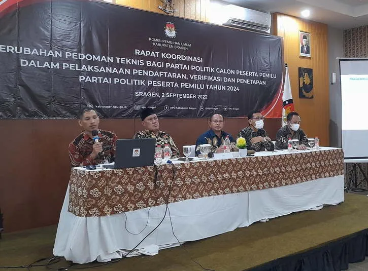 Nama Dicatut Jadi Anggota Parpol, 17 Warga Mengadu ke Bawaslu-KPU Sragen - Espos.id