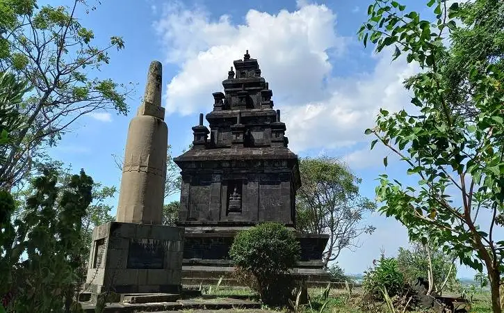 Misteri Penampakan Ular hingga Pujangga di Candi Tugu Semarang - Espos.id