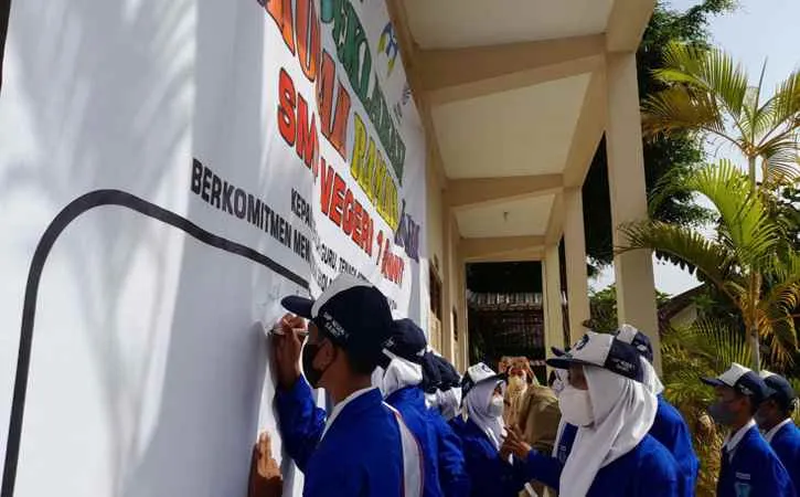 Setelah Guru Tampar Murid, SMPN 1 Sawit Boyolali Deklarasi Sekolah ... Setelah Guru Tampar Murid, SMPN 1 Sawit Boyolali Deklarasi Sekolah ...