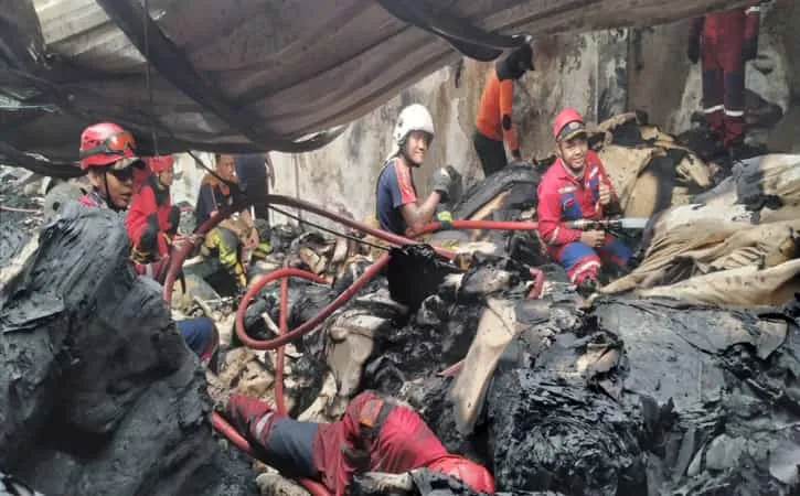 Pemadaman Api di Gudang Pabrik Tekstil Pedan Klaten Rampung Kamis Petang - Espos.id | Espos ...