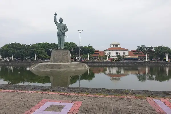 Dulu Terkenal Angker, Polder Tawang Semarang Kini Jadi Spot Foto ...