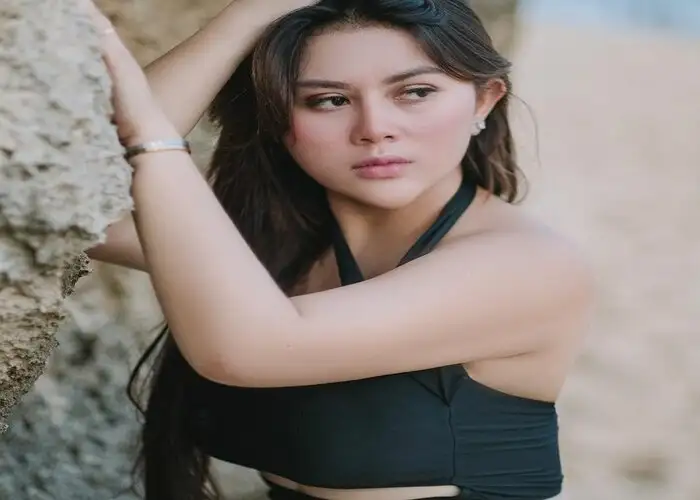 Rena Dyana Selebgram Seksi Diduga Pemeran Video Syur Kebaya Hijau - Espos.id