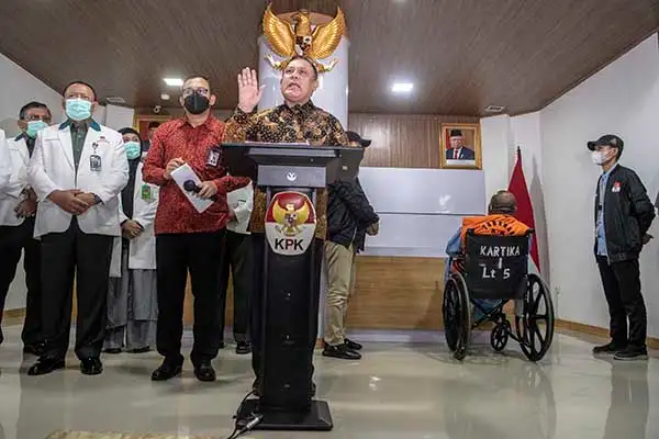 KPK Blokir Rekening Berisi Rp76,2 Miliar Milik Lukas Enembe - Espos.id