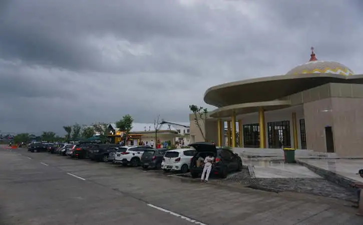 Resmi Dibuka, Rosin Rest Area KM 319 B Pemalang Dilengkapi Masjid hingga Hotel - Espos.id