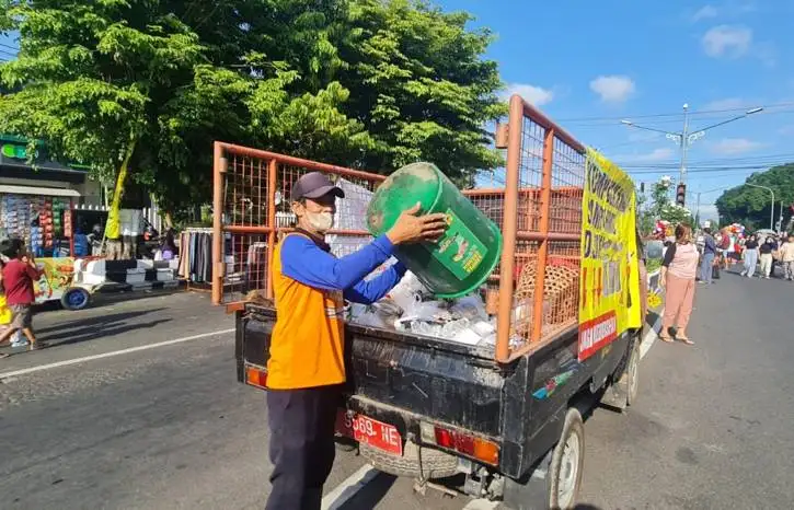 Mengenal Tim URC Sragen, Meski Kerja 2 Jam, Bisa Sapu Ratusan Kilogram Sampah - Espos.id