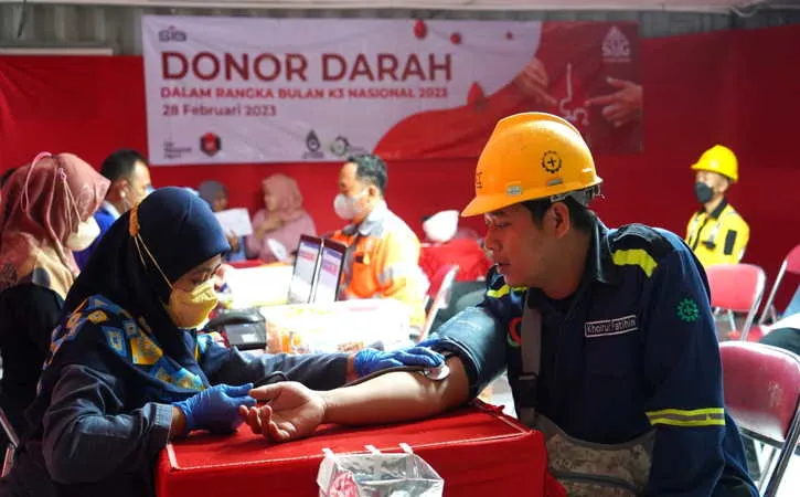 Peringati Bulan K3 Nasional, Ratusan Karyawan Semen Gresik Ikuti Donor ... Peringati Bulan K3 Nasional, Ratusan Karyawan Semen Gresik Ikuti Donor ...