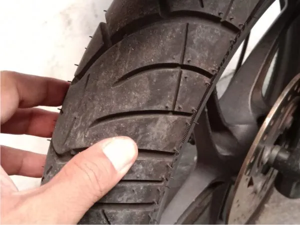 Begini Cara Merawat Ban Motor Biar Awet - Espos.id