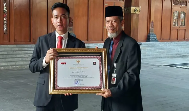 Pemkot Solo Raih Penghargaan Kinerja Terbaik Nomor 3 dari Mendagri - Espos.id | Espos Indonesia ...