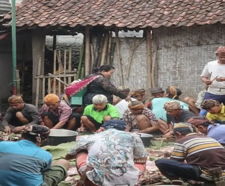 Perlon Besar, Tradisi Masyarakat Adat Bonokeling Banyumas Setelah Iduladha - Espos.id