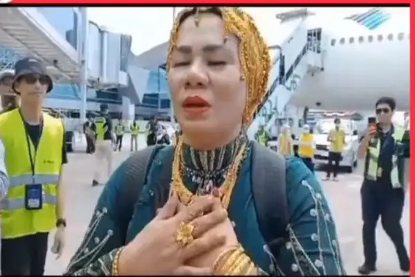 Viral Jemaah Asal Makassar Pamer Emas Sepulang Ibadah Haji - Espos.id