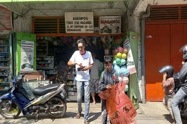Maganol, Toko Layang-Layang di Semarang yang Berusia Lebih dari Separuh ...