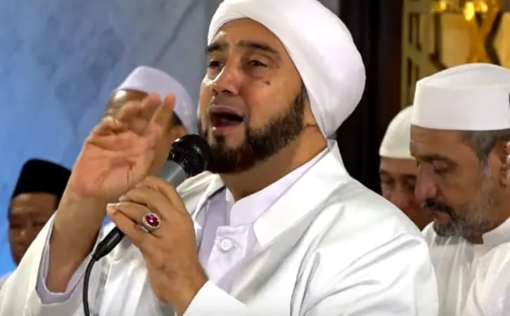 Kali Pertama ke Masjid Sheikh Zayed, Habib Syech: Masjid Ini Mengubah Kota Solo - Espos.id