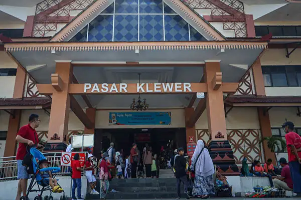 Berawal dari Pasar Slompretan, Ini Sejarah Singkat Pasar Klewer Solo ...