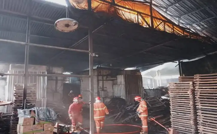 Oven Overheat, Pabrik Briket di Tengaran Kabupaten Semarang Kebakaran - Espos.id