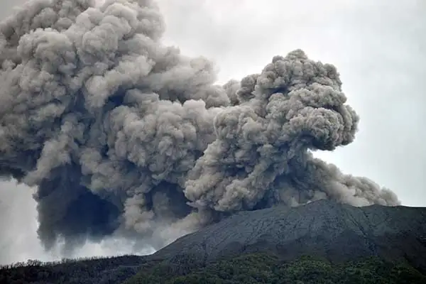 Daftar 127 Gunung Api Aktif di Indonesia - Espos.id