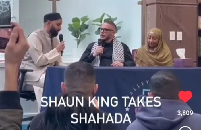 Mantan Pendeta dan Aktivis Amerika, Shaun King Masuk Islam - Espos.id