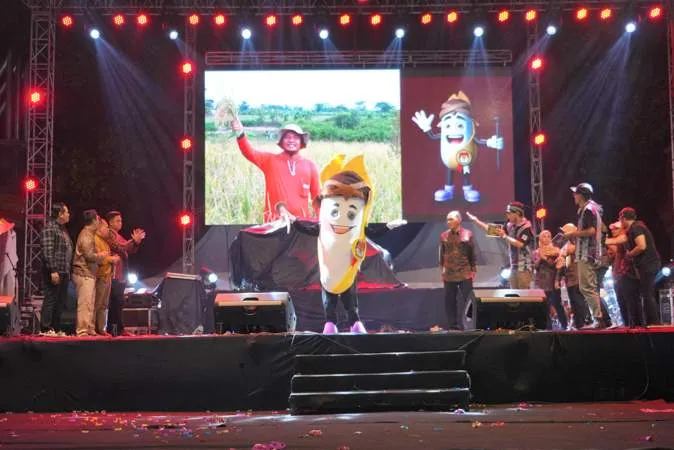 Mengenal Si Olen, Maskot Pilkada Klaten yang Diluncurkan di Konser ...