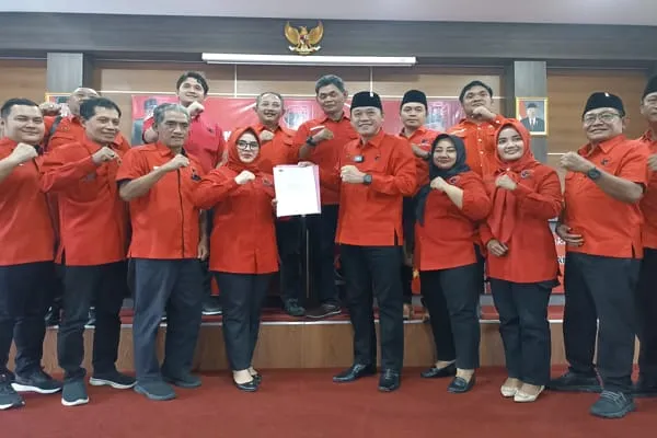 Hari Pertama PDIP Buka Pendaftaran Cabup-Cawabup, Kandidat Masih Malu ... Hari Pertama PDIP Buka Pendaftaran Cabup-Cawabup, Kandidat Masih Malu ...
