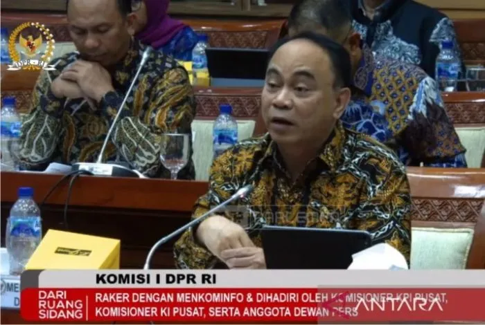 Kemenkominfo Surati X Peringatkan Soal Konten Pornografi - Espos.id