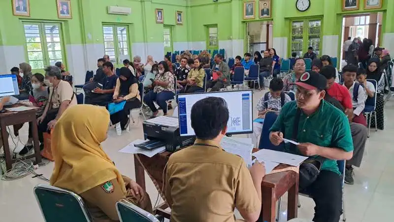 SMPN 1 Solo Bantah Tarik Biaya Pendaftaran Siswa Baru Rp16,5 Juta ...