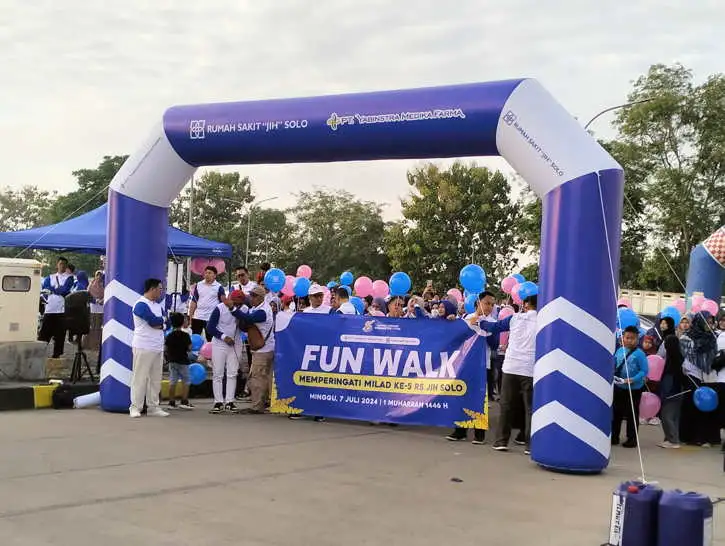Ratusan Peserta Meriahkan Fun Walk Milad ke-5 RS JIH Solo di De ...