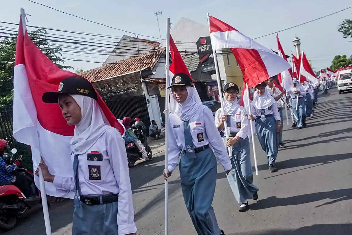 Kirab Merah Putih Peringatan Hari Kesaktian Pancasila di Batang - Espos.id
