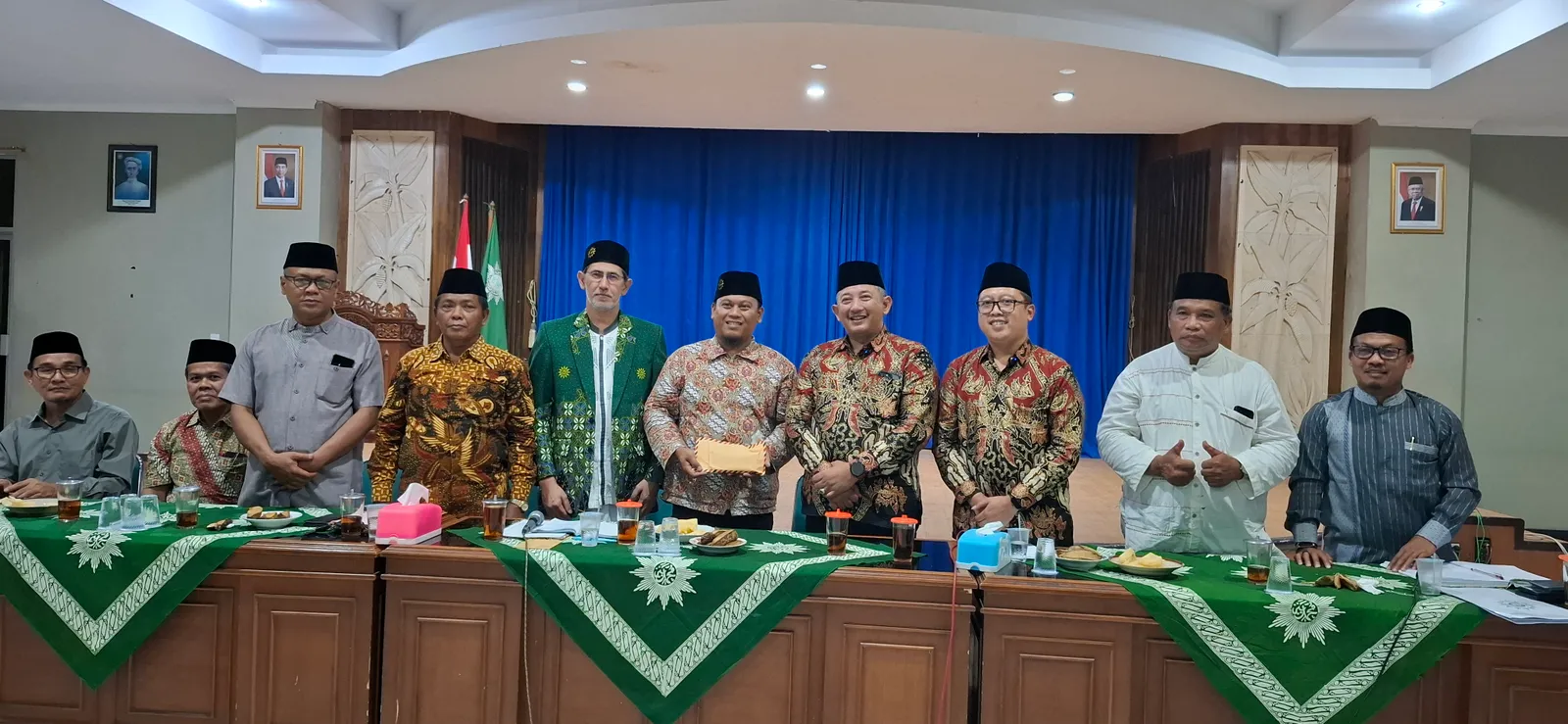 Ingin Menangi Pilkada Karanganyar 2024, Rober-Adhe Minta Restu ke Muhammadiyah - Espos.id